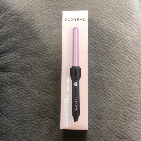 Hair | 25mm Curling Wand Foxy Bae | Poshmark